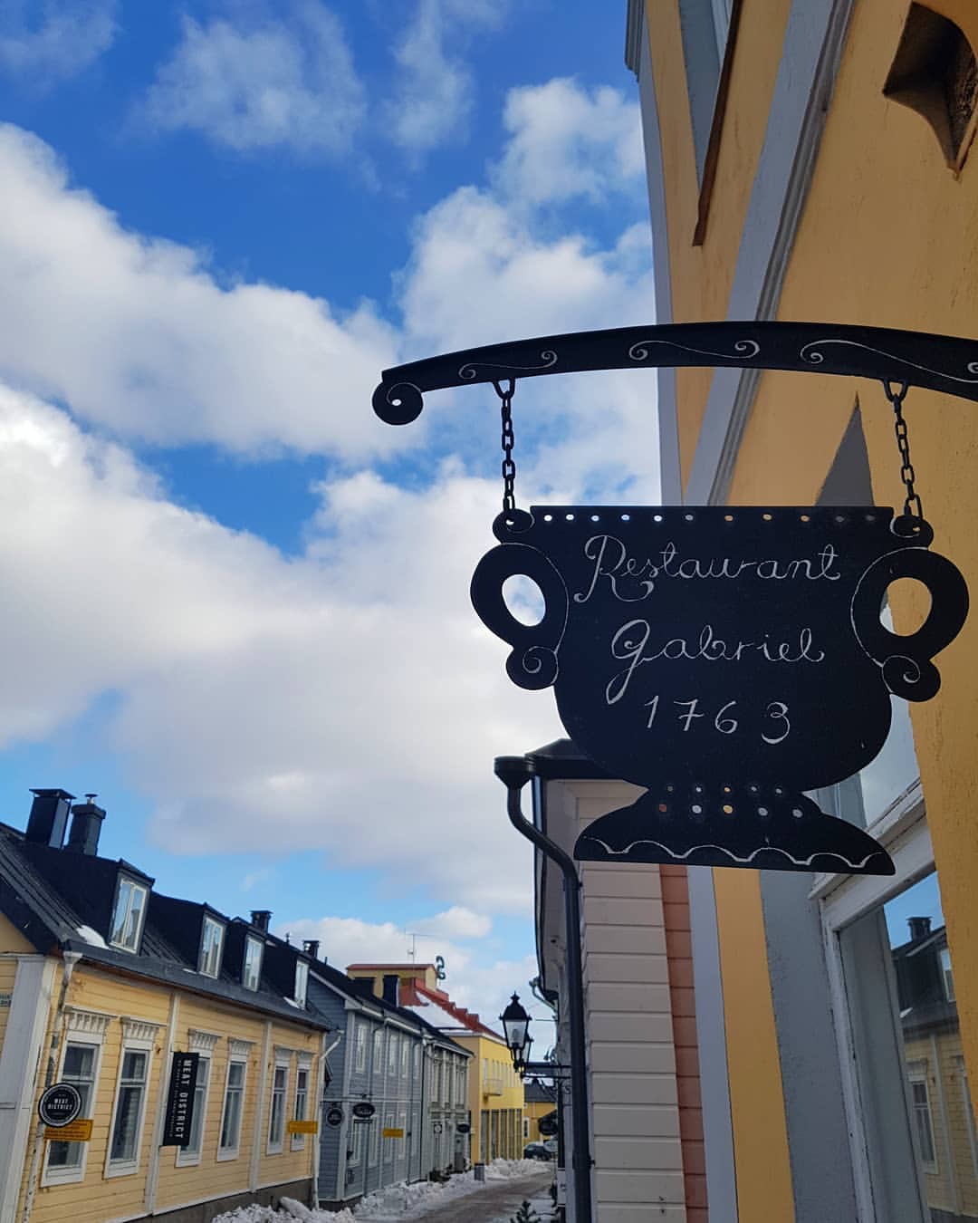 Parhaat ravintolat Porvoossa – Opas ikimuistoisiin makuelämyksiin